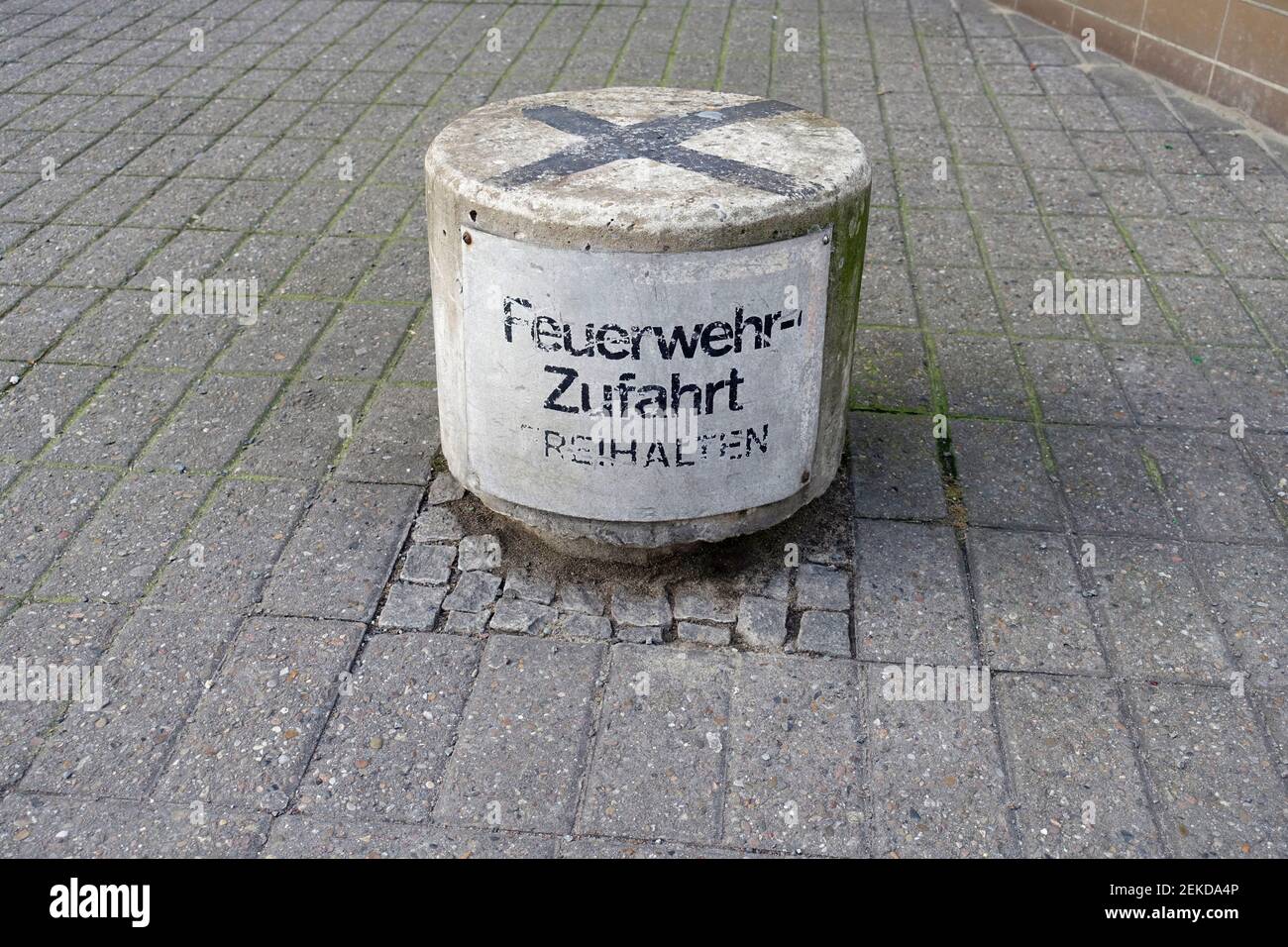 Bollard,fire rescue path, Berlin Stock Photo - Alamy