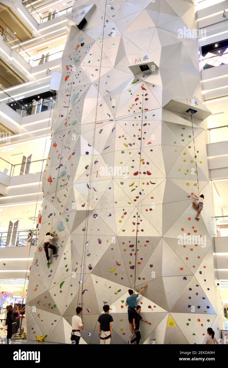 Shanghaiï¼ŒCHINA-On August 8, 2020, indoor sports in Shanghai became a ...
