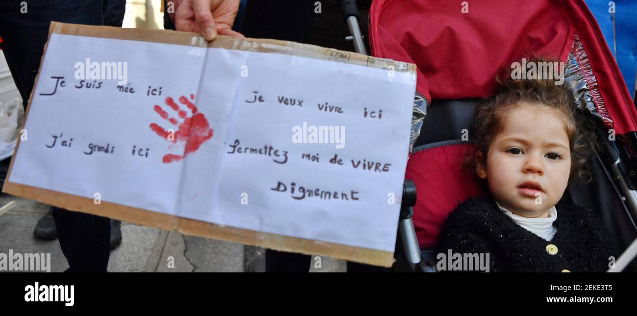 ‘Association Together Without Papers’ with paperless people demonstrate ...