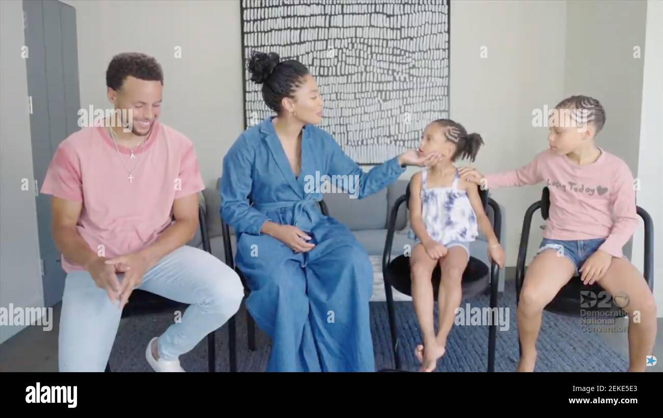 Steph Curry, Ayesha Curry and their children Riley Elizabeth Curry and ...