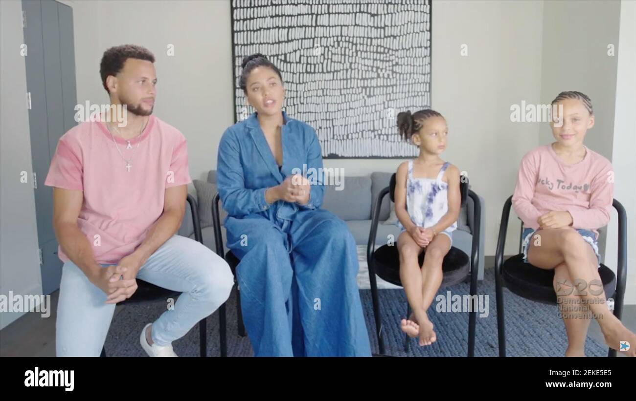 Steph Curry, Ayesha Curry and their children Riley Elizabeth Curry and ...
