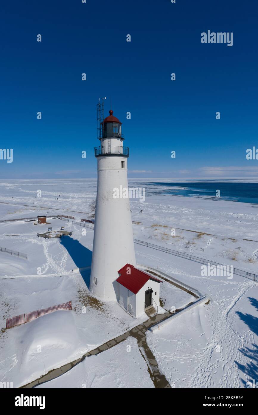Port Huron, Michigan - The Fort Gratiot Lighthouse. Built in 1829 to ...