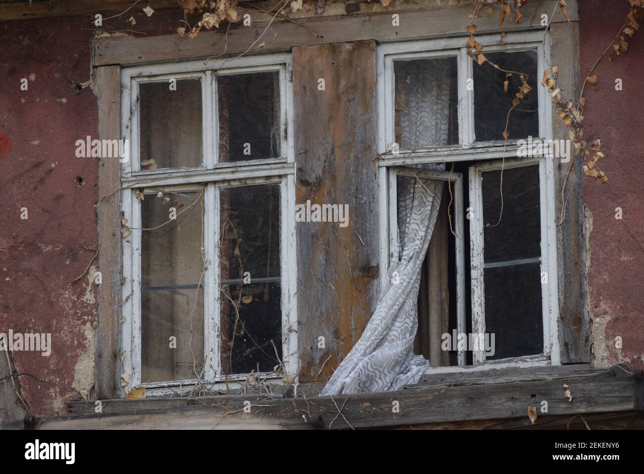 Demolition curtain hi-res stock photography and images - Alamy
