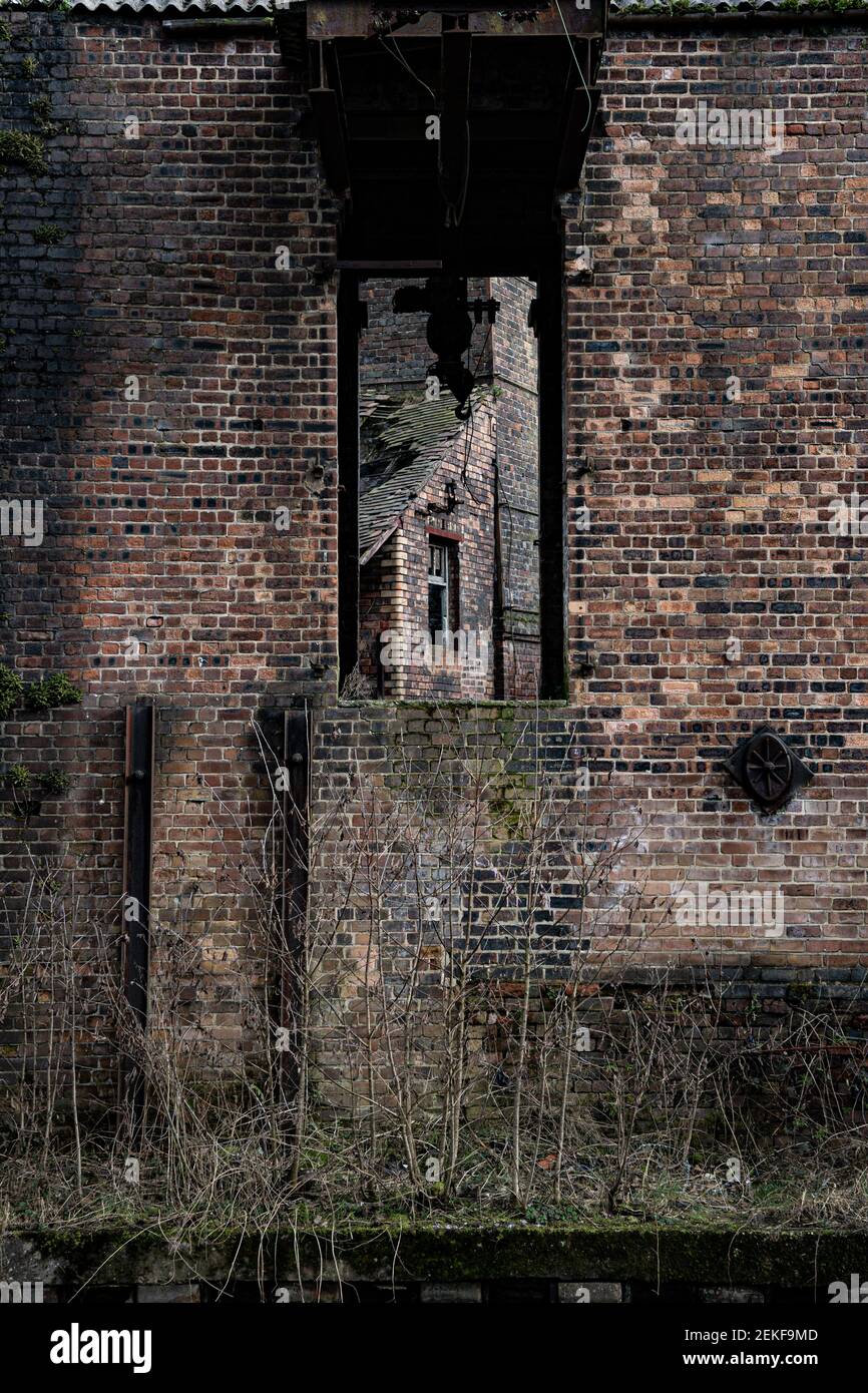Pottery warehouse hi-res stock photography and images - Alamy