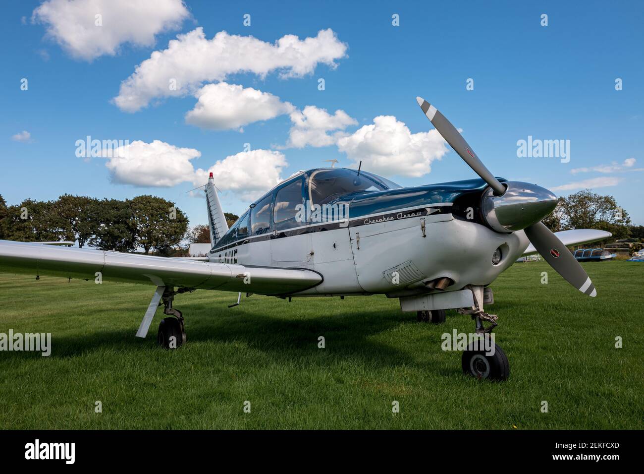 Low angle wide shot hi-res stock photography and images - Alamy