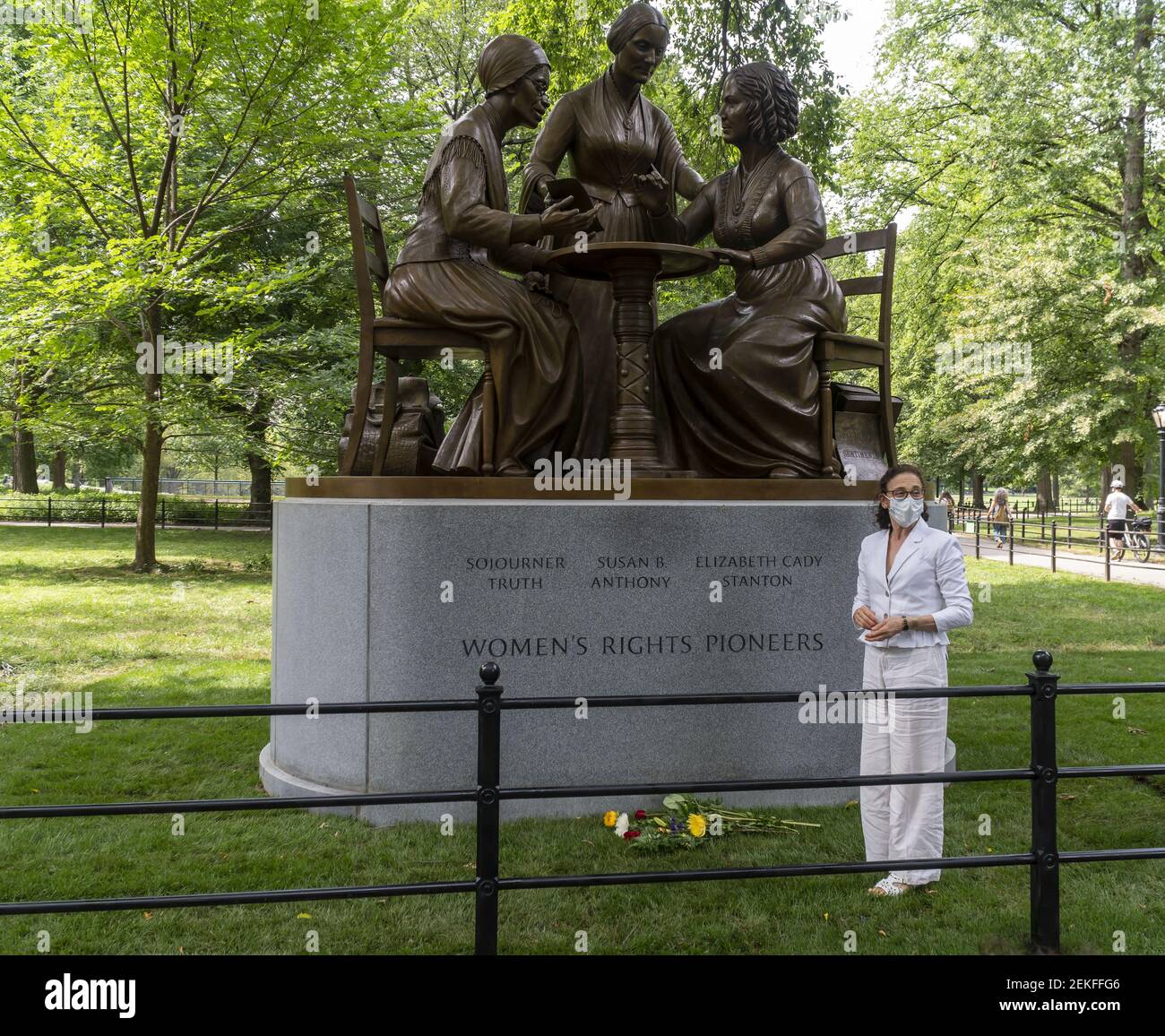 The artist Meredith Bergmann poses in front of her Womenâ€™s Rights ...