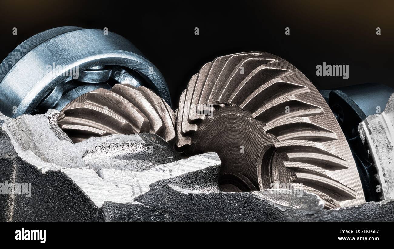 Gear box housing hi-res stock photography and images - Alamy