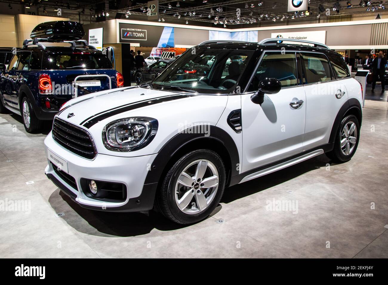 Mini countryman white hi-res stock photography and images - Alamy