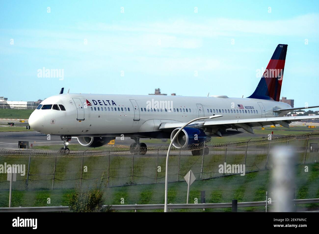 Delta Airlines aircraft lining up at La Guardia Airport. Delta Air ...