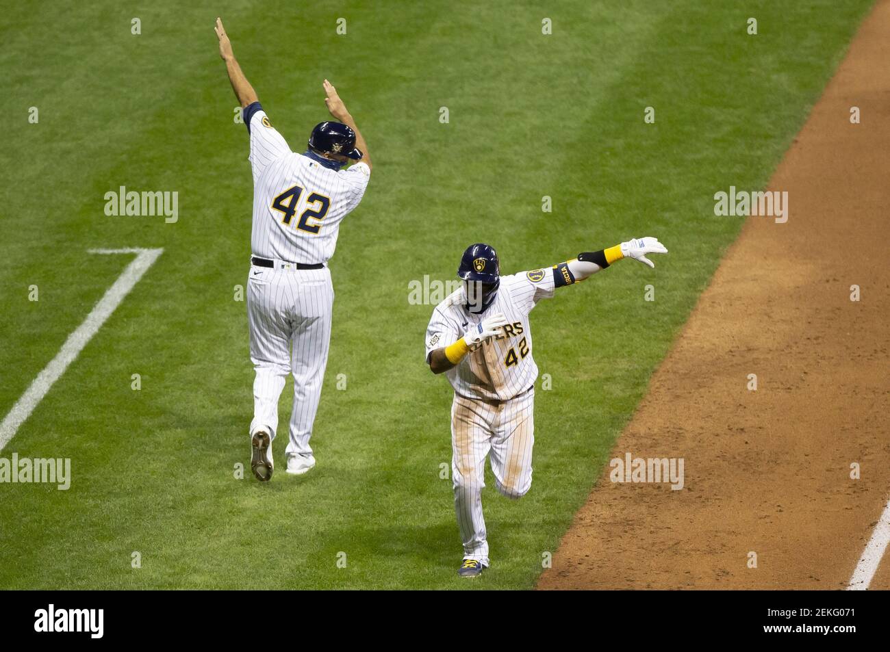 August 29, 2020: Milwaukee Brewers shortstop Orlando Arcia #42 ...