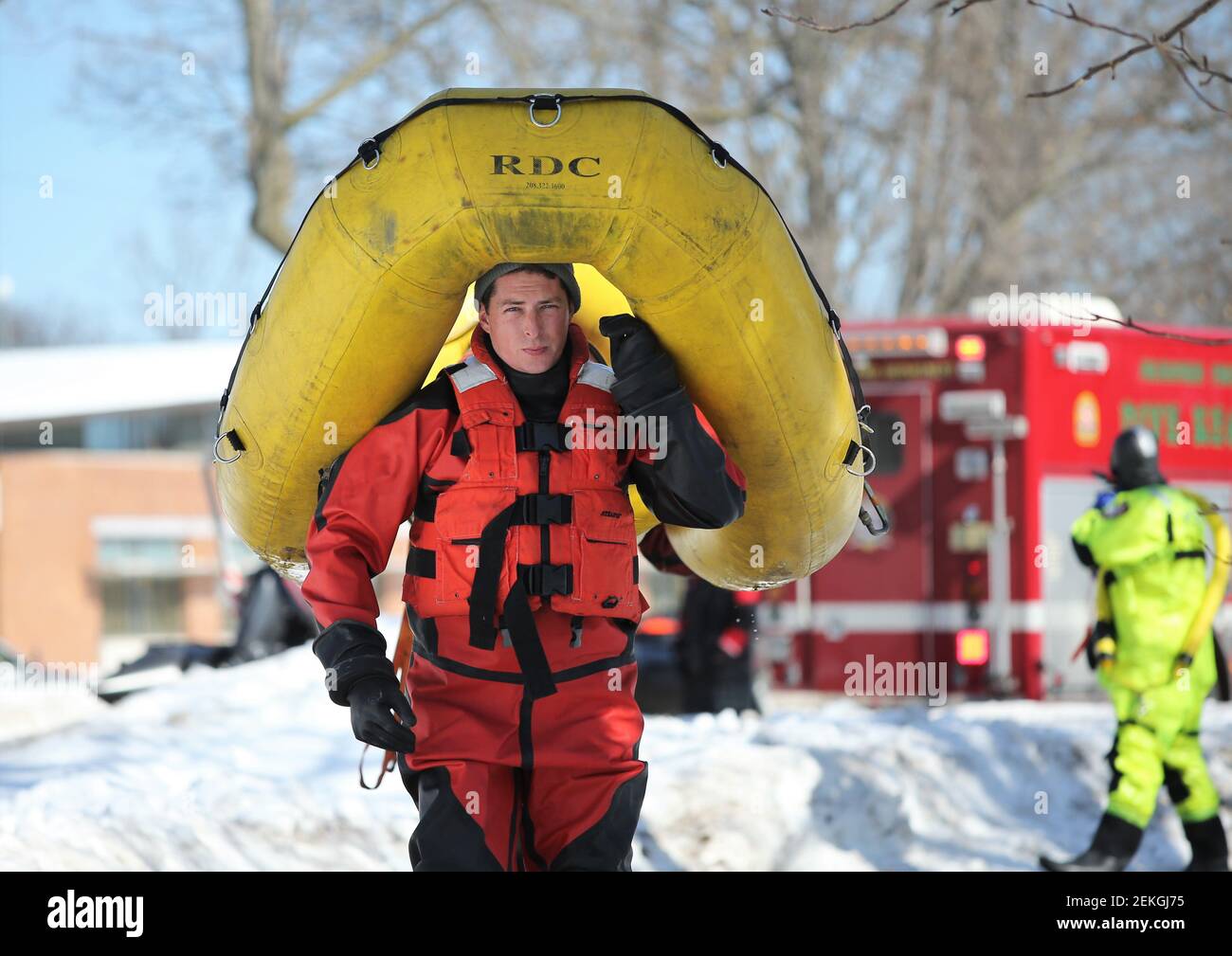 Fire department dive team hi-res stock photography and images - Alamy