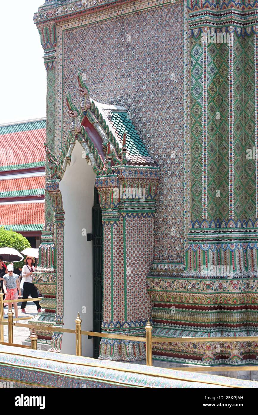 Ho rakhang temple of the emerald buddha hi-res stock photography and ...