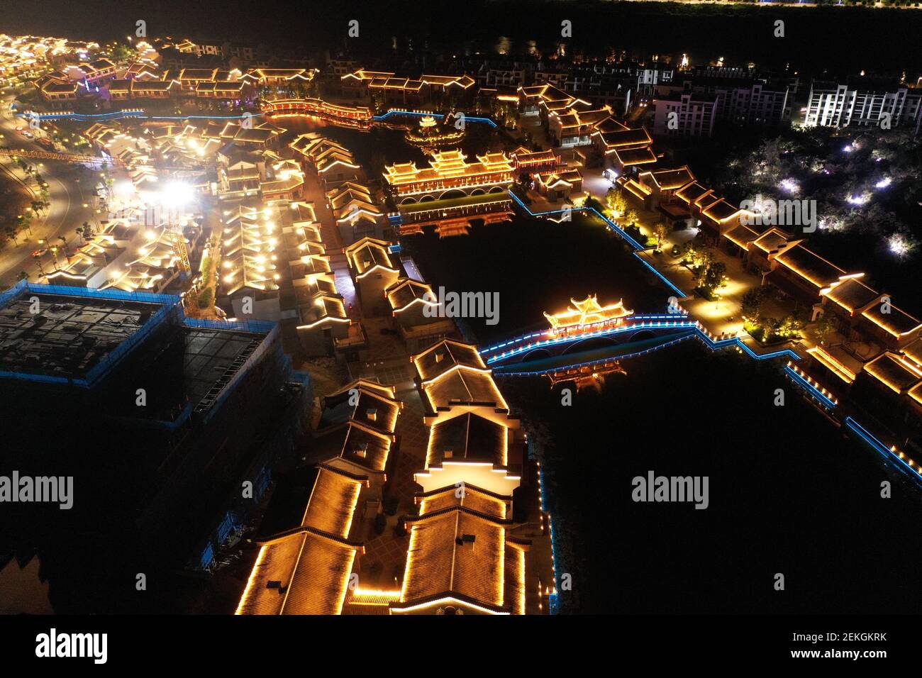 The city of Chongzuo is spending 1.8 billion yuan to build an ancient ...