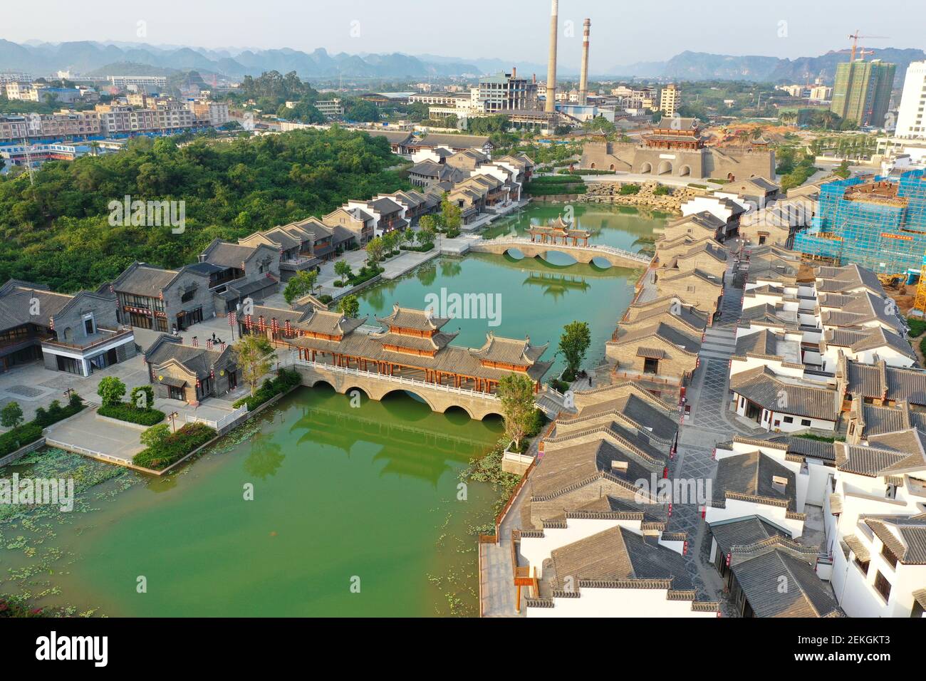 Reconstruction of an ancient city china hi-res stock photography and ...
