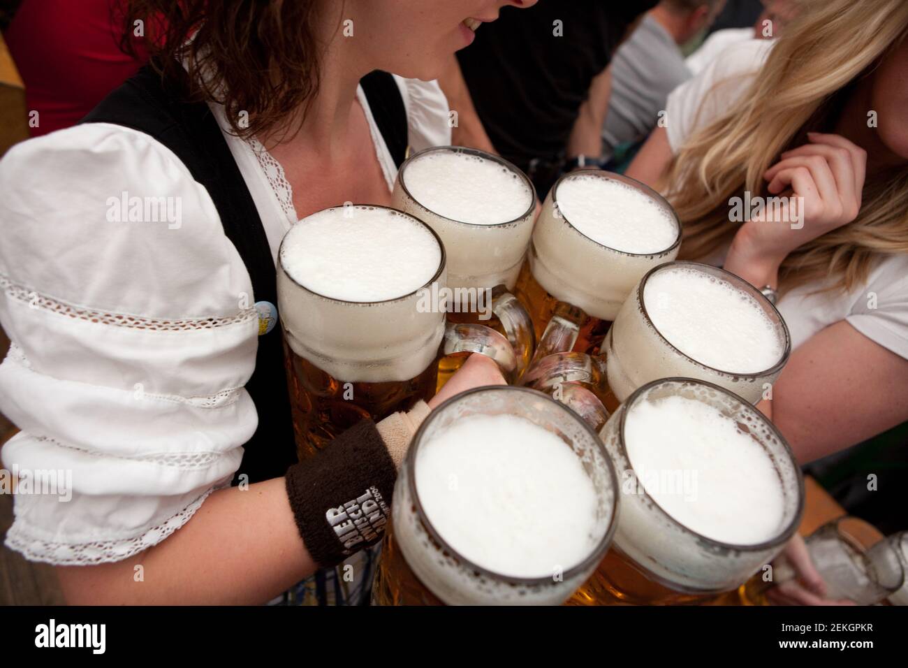 Oktoberfest munich beer waitress hi-res stock photography and images ...