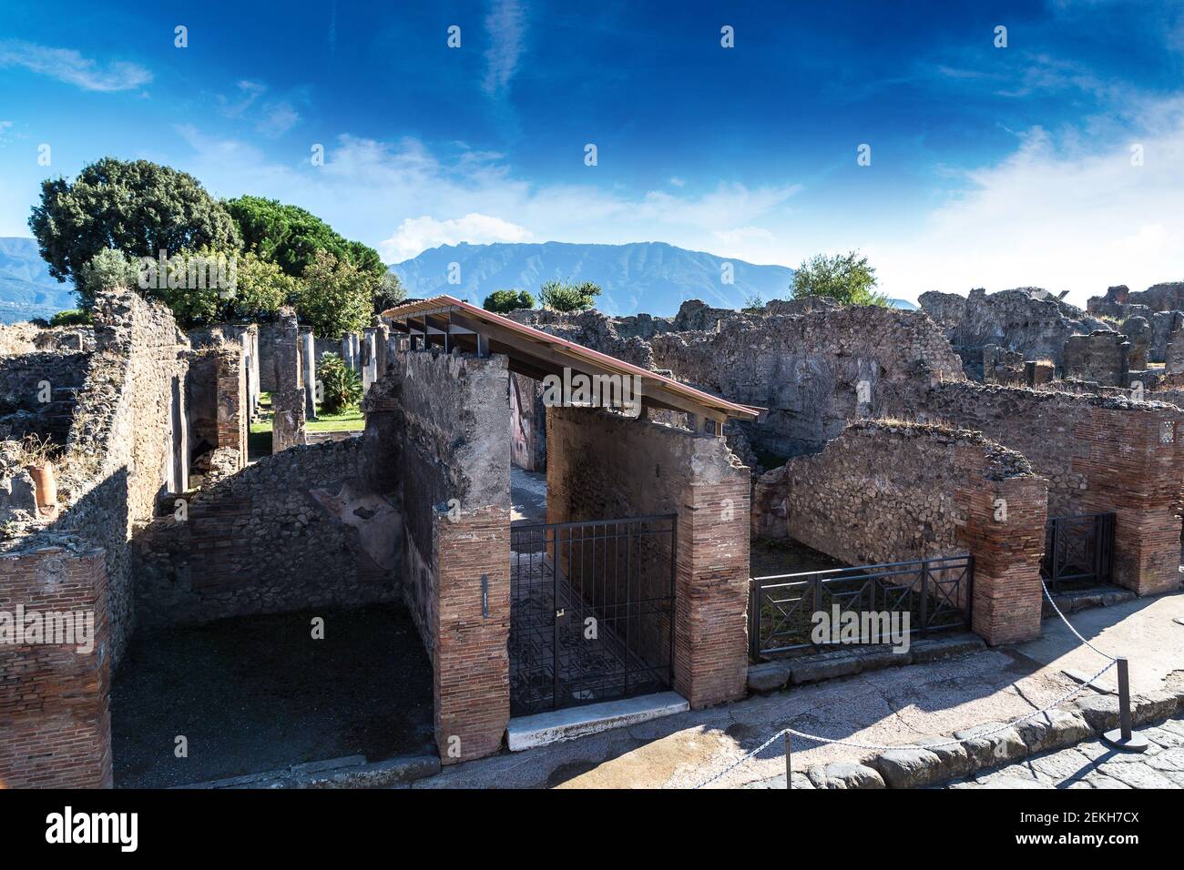 Pompeii city destroyed in 79BC by the eruption of Mount Vesuvius Stock ...