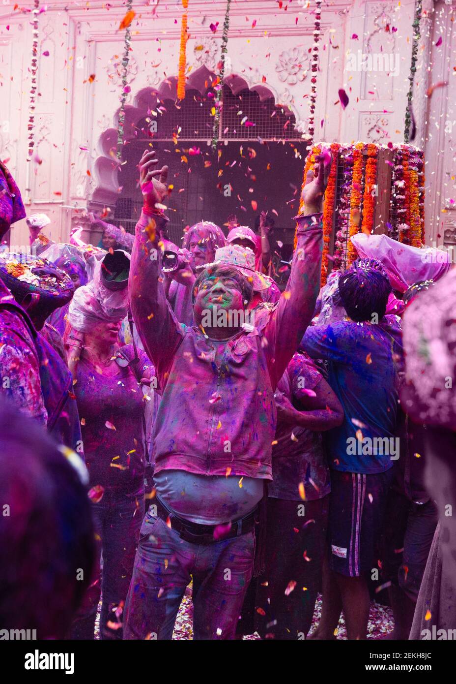 India Vrindavan Devotees at the Wdow's Holi held at Gopinath Temple ...