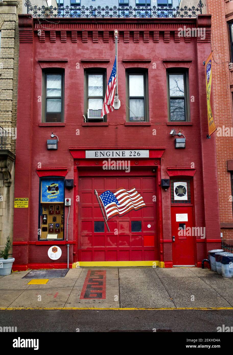 New york fire department hi-res stock photography and images - Alamy