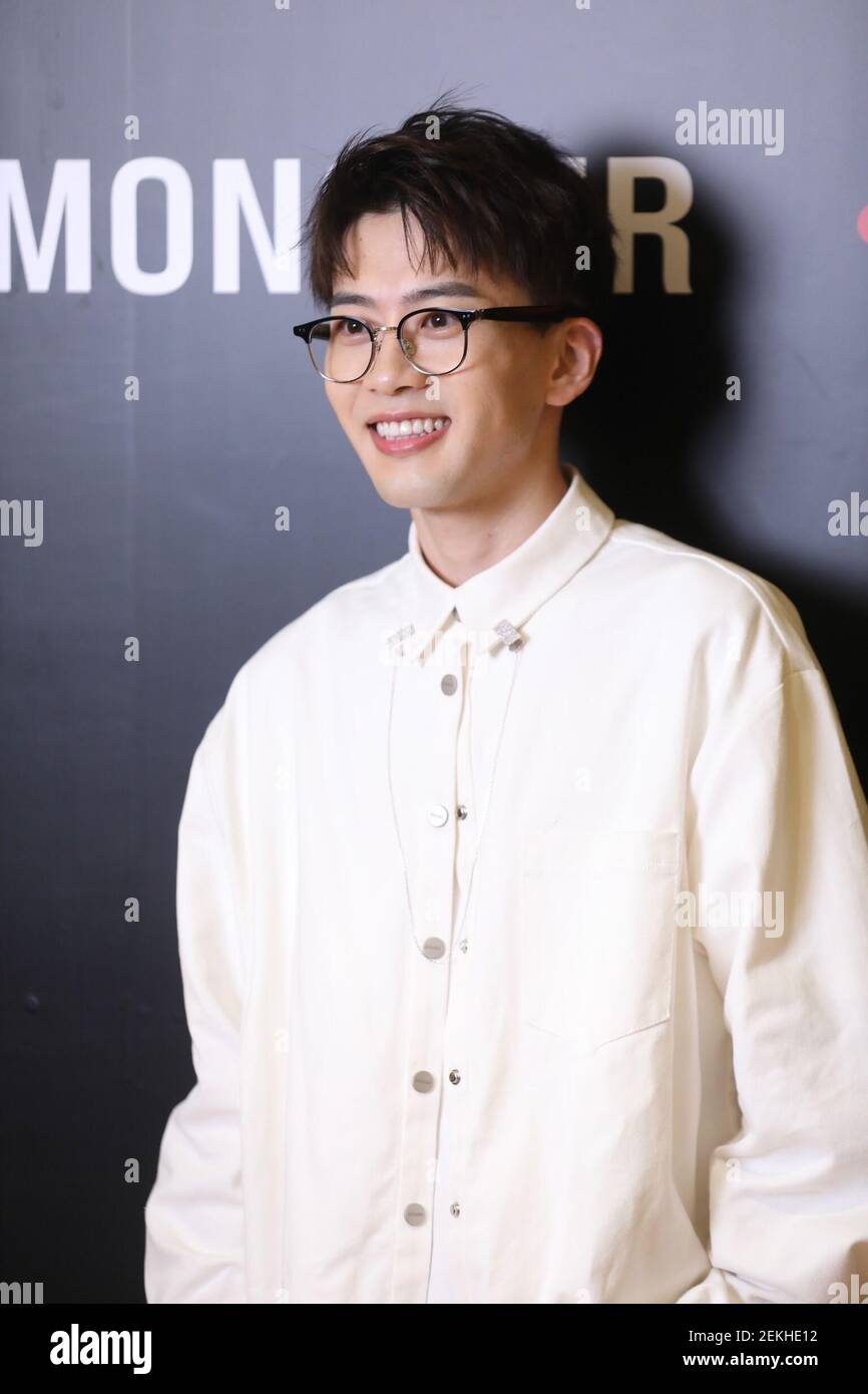 Chinese singer and Internet celebrity Fei Qiming smiles to customers ...