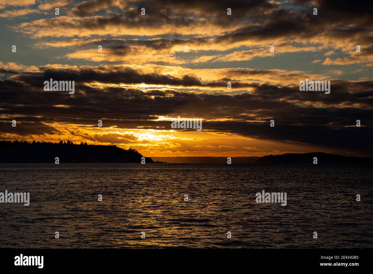 Seattle view from ferry hi-res stock photography and images - Alamy