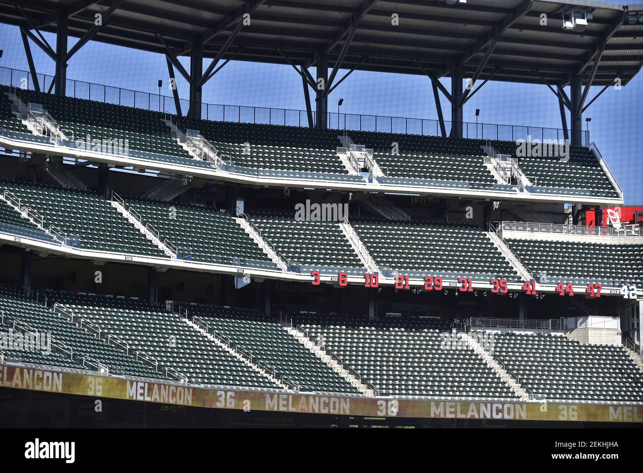 Empty stadium 2020 american hi-res stock photography and images - Alamy