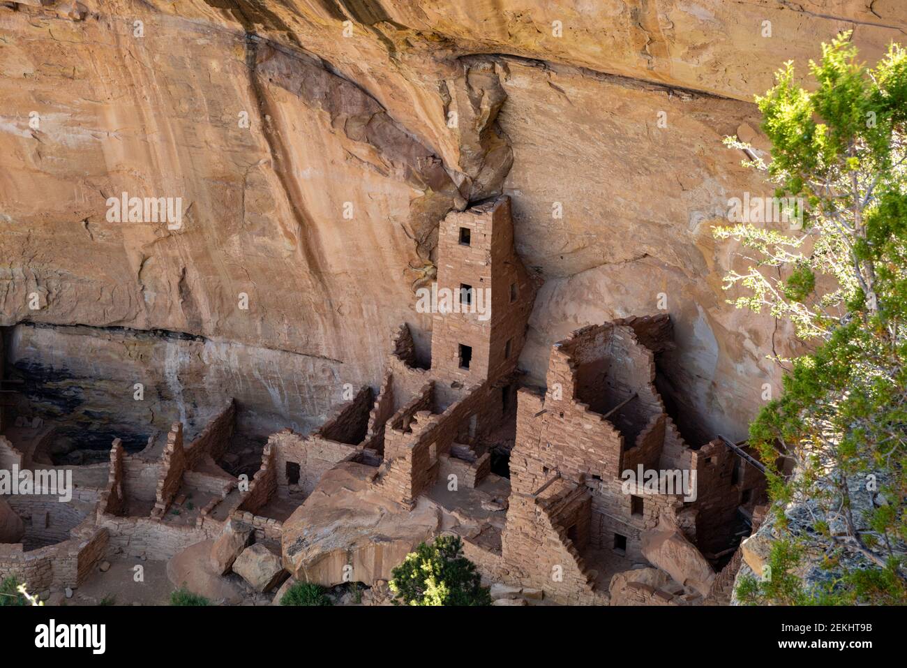 Square Tower House. Image from Mesa Verde National Park near Durango ...