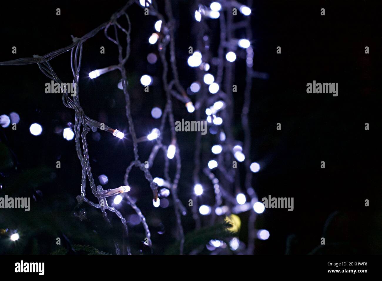 White lights and ornaments hi-res stock photography and images - Alamy