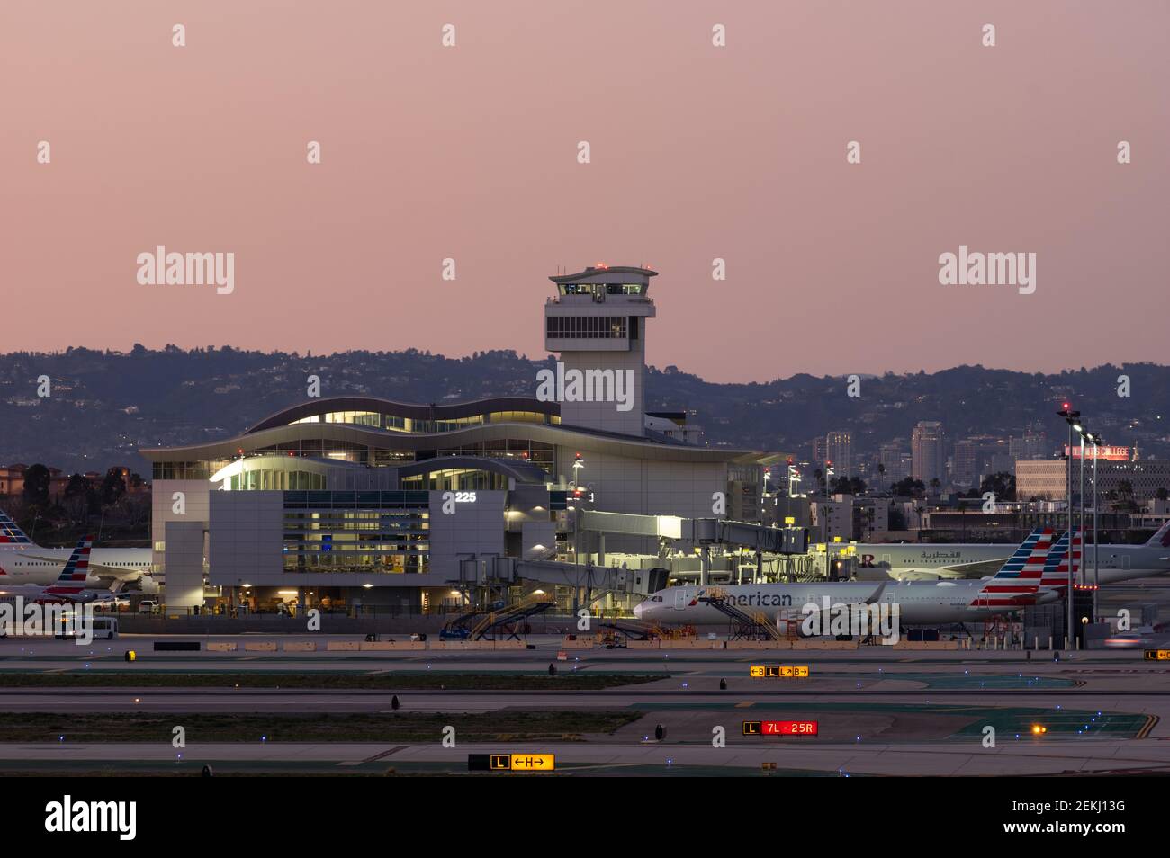 Lax airport tower hi-res stock photography and images - Alamy