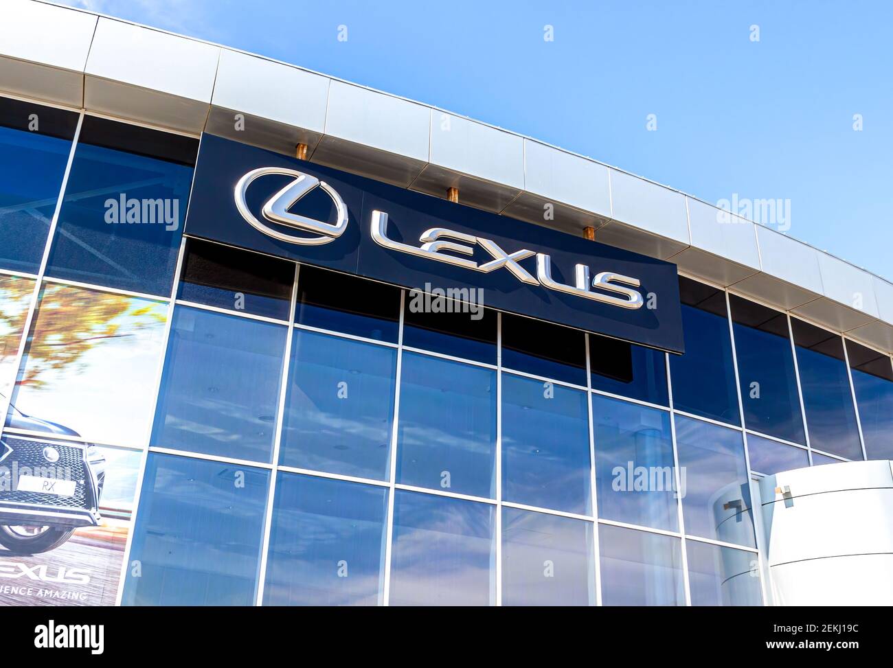 Toyota lexus logo hi-res stock photography and images - Alamy