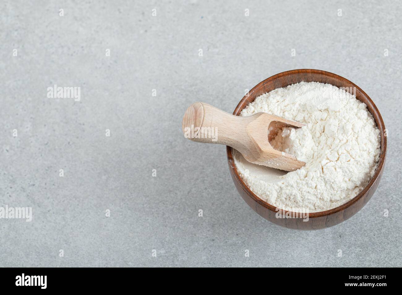 Flour spoon bowl hi-res stock photography and images - Alamy