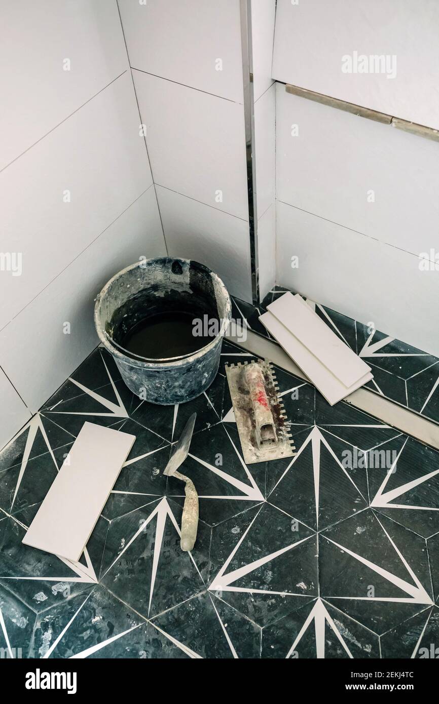 Masonry tools hi-res stock photography and images - Alamy