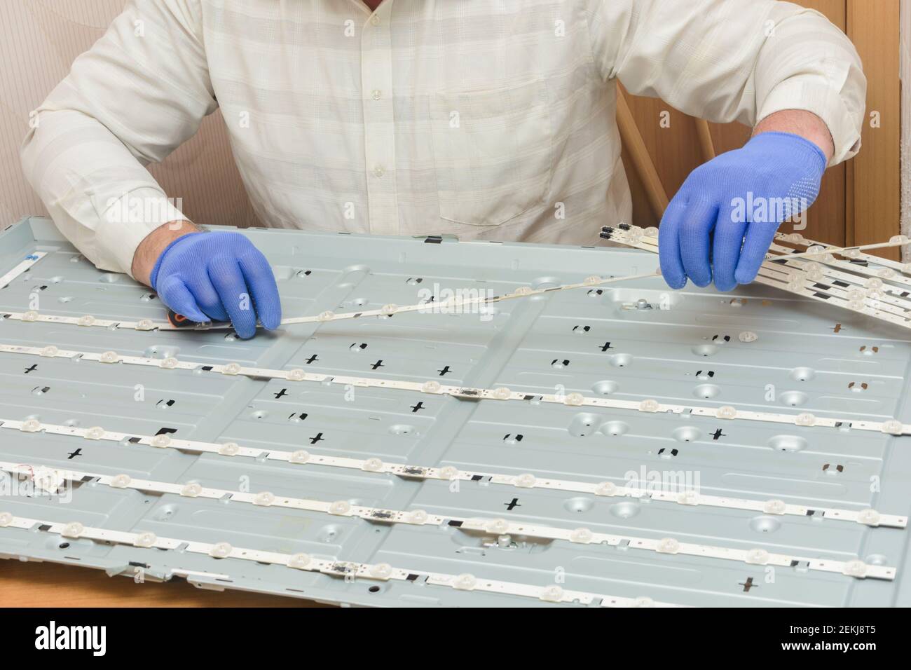 Monitor service hi-res stock photography and images - Alamy