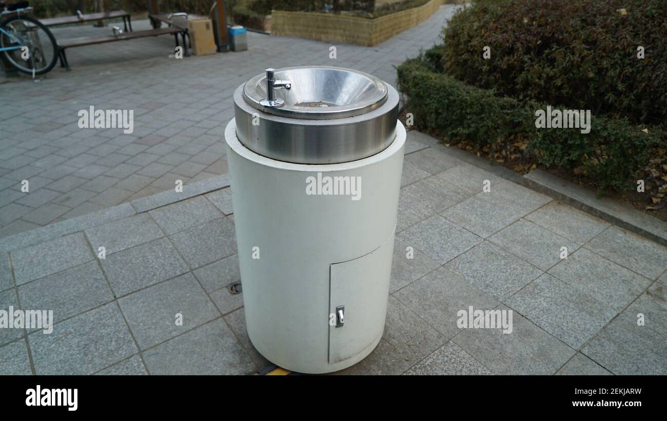 Beautiful public drinking fountain hi-res stock photography and images ...