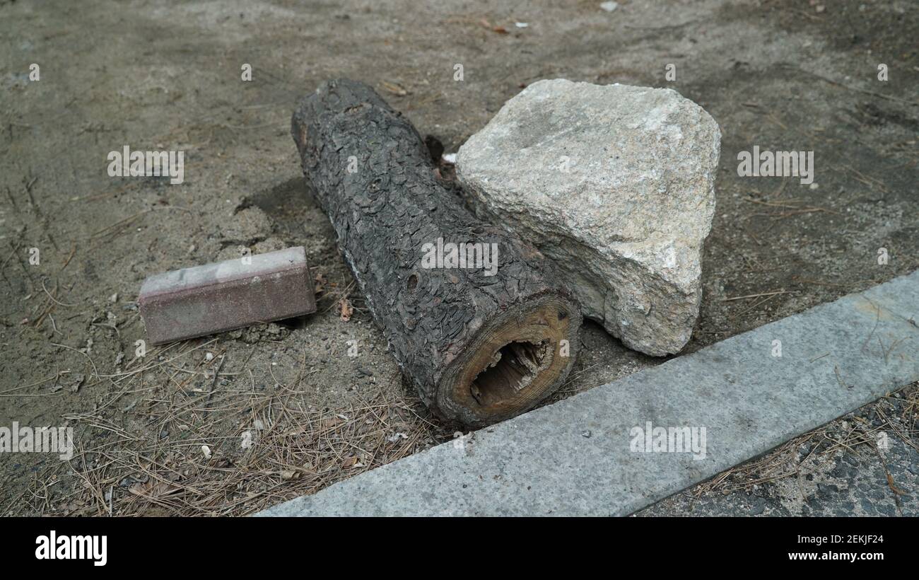 Wooden logs ground road hi-res stock photography and images - Alamy