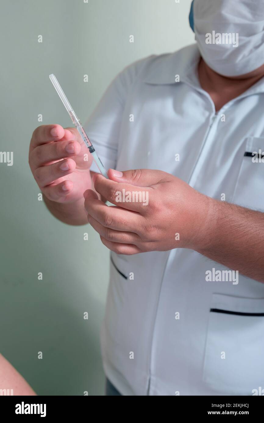 Injectable medicine hi-res stock photography and images - Alamy