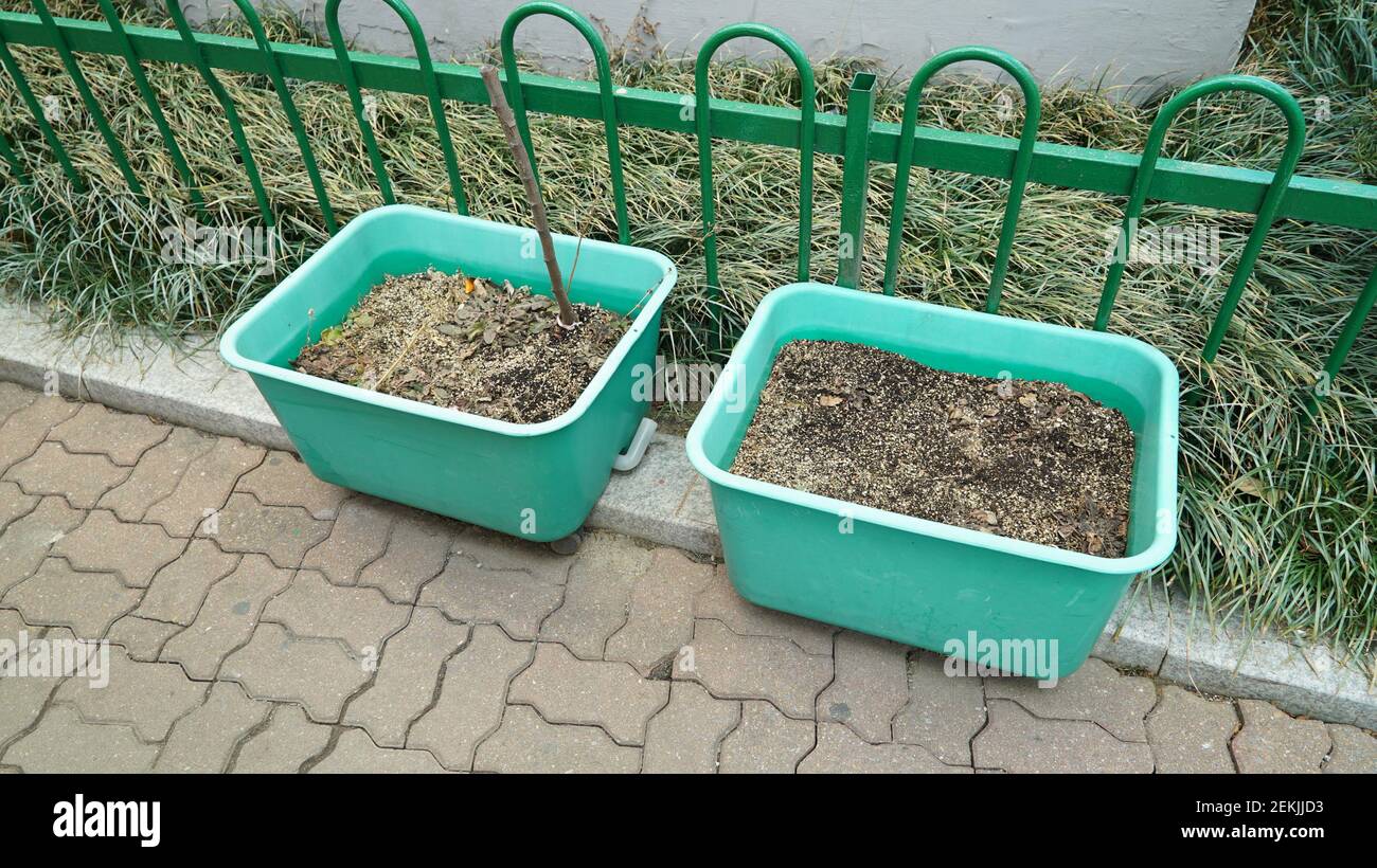 Empty Flower Pots High Resolution Stock Photography and Images - Alamy
