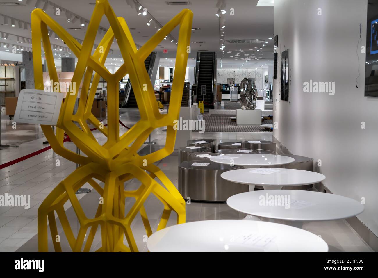 Closed Neiman Marcus store inside the recently reopened Hudson Yards ...