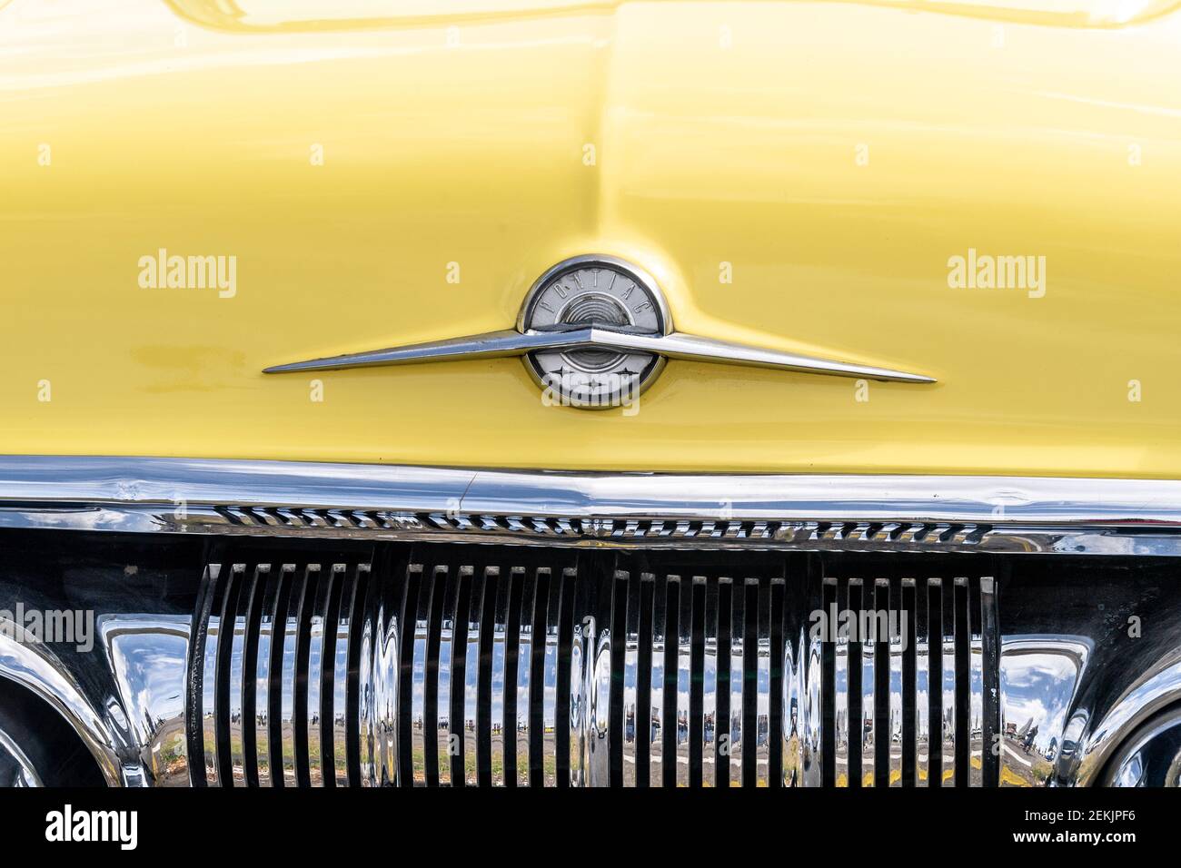 Vintage city logo hi-res stock photography and images - Alamy