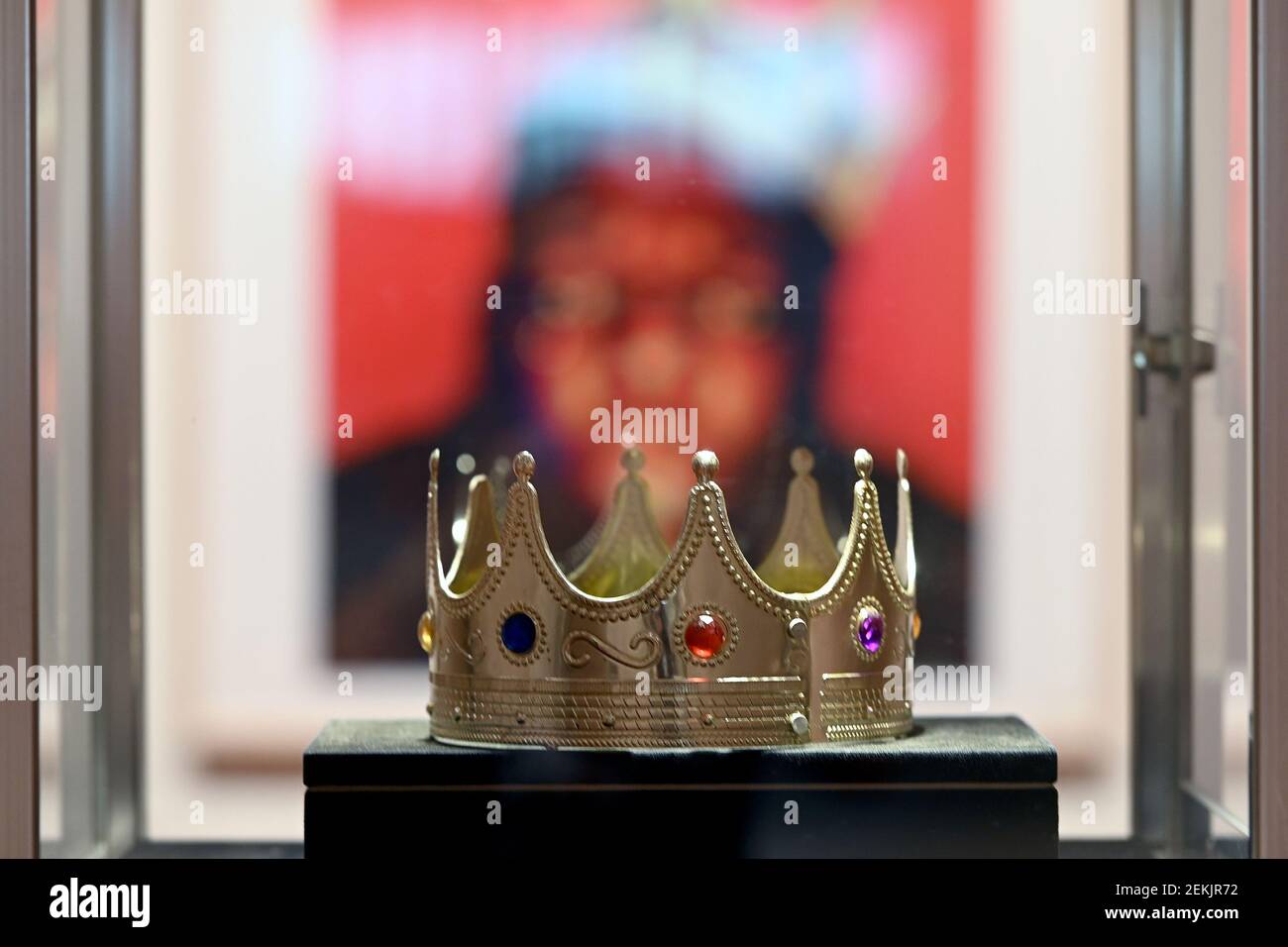 The crown worn by The Notorious B.I.G. during his K.O.N.Y. (King of New ...