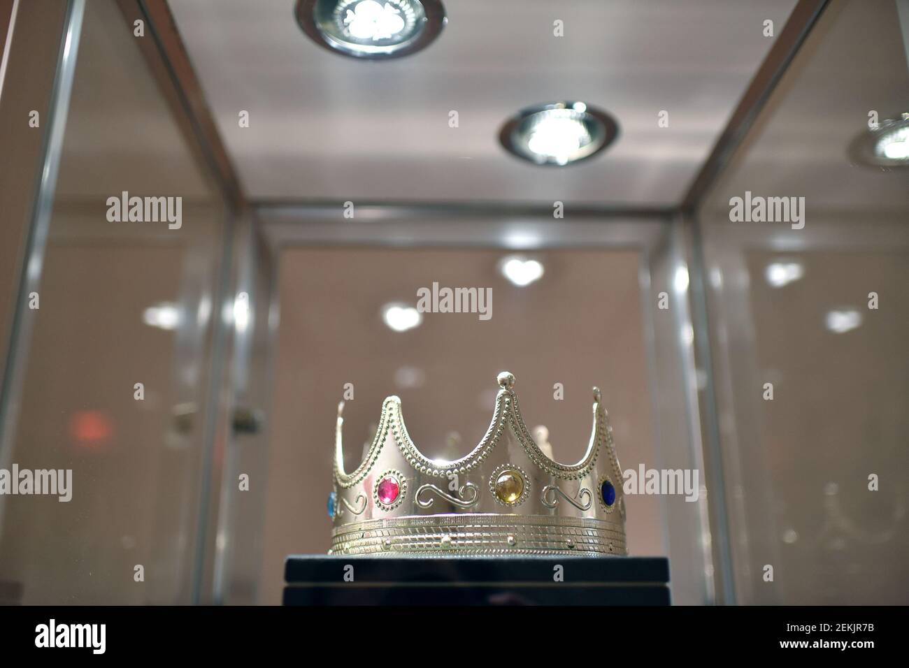 The crown worn by The Notorious B.I.G. during his K.O.N.Y. (King of New ...