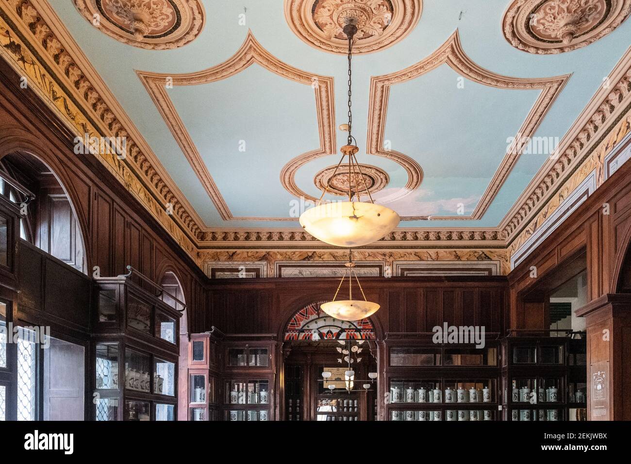 Pharmacy havana hi-res stock photography and images - Alamy