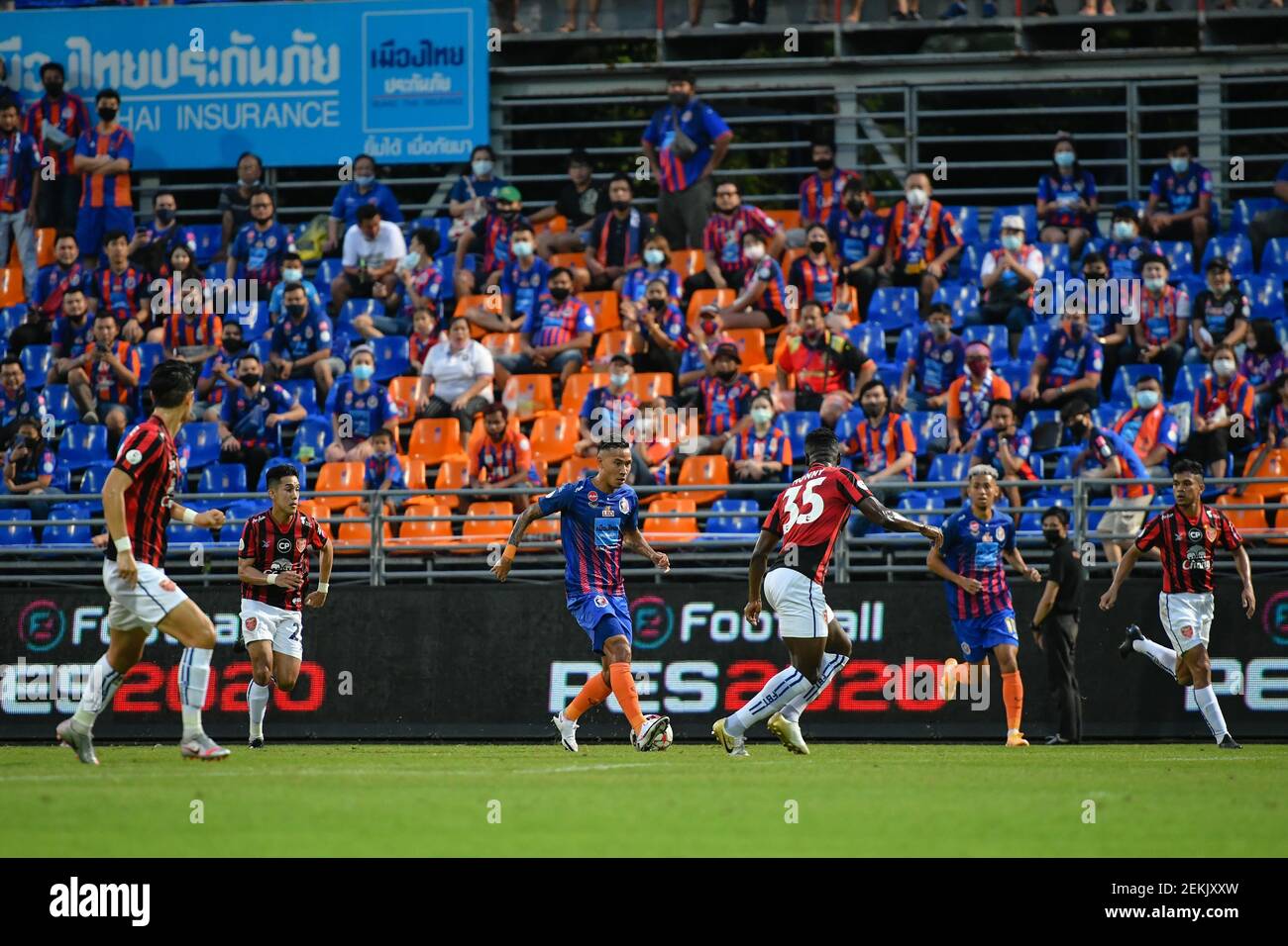 Kevin Deeromram (C) of Port FC seen in action during the Thai League ...