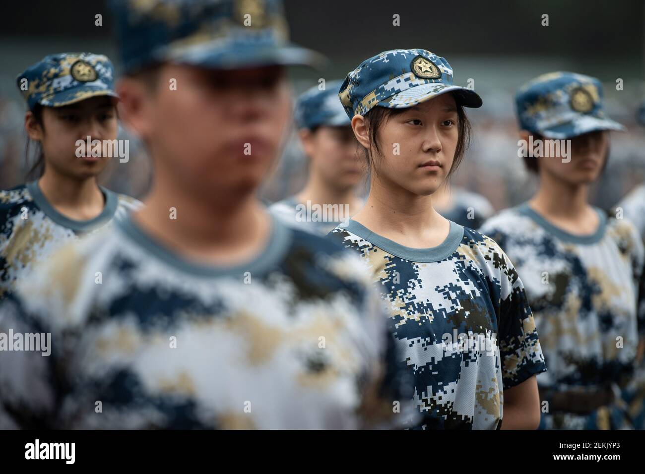 Over 7000 freshmen of Central China Normal University wear camouflage T ...