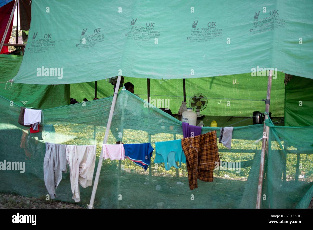 Tarp shelter hi-res stock photography and images - Alamy