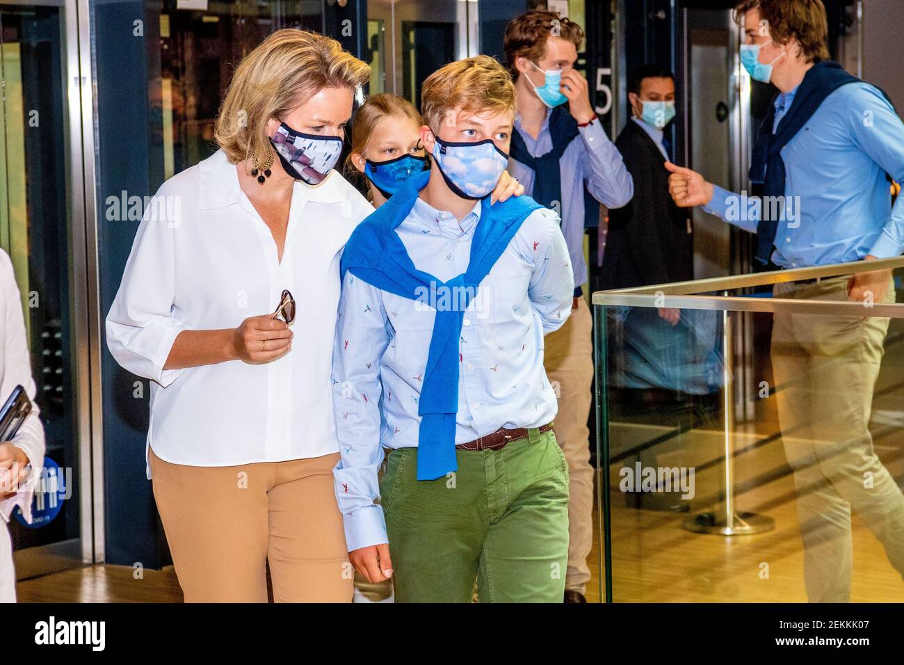 Queen Mathilde and Prince Emmanuel on the bike cycling due to car-free ...