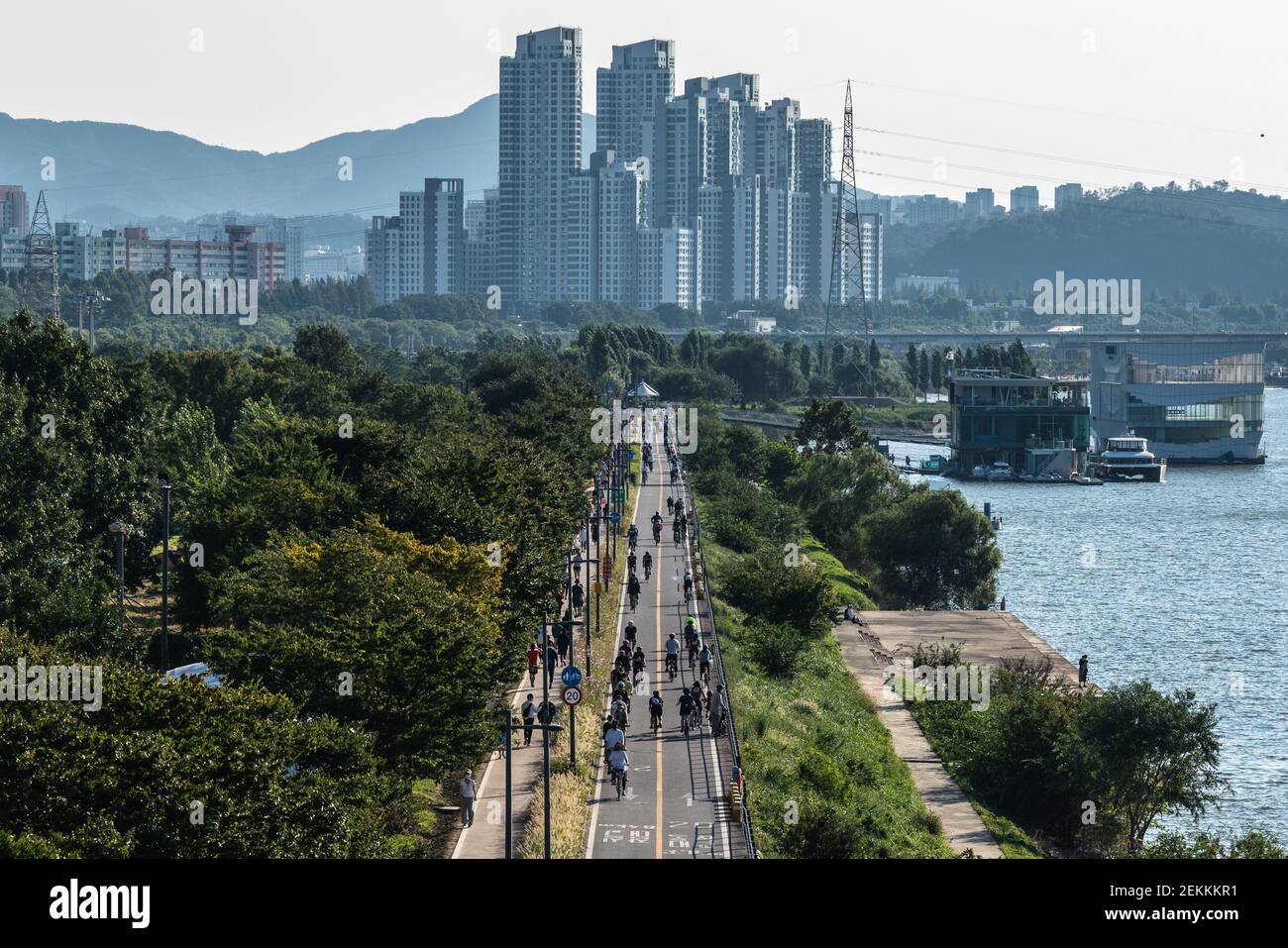 People are seen at Jamwon Hangang Riverside Park. (Photo by © Simon ...