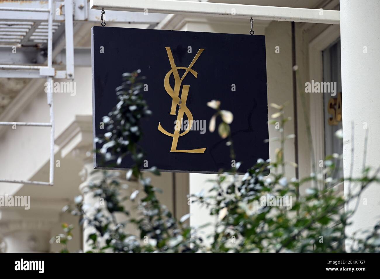 Ysl house hi-res stock photography and images - Alamy