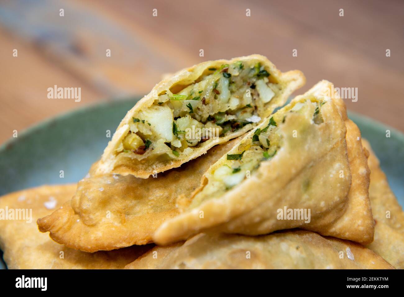 Indian samosas hi-res stock photography and images - Alamy