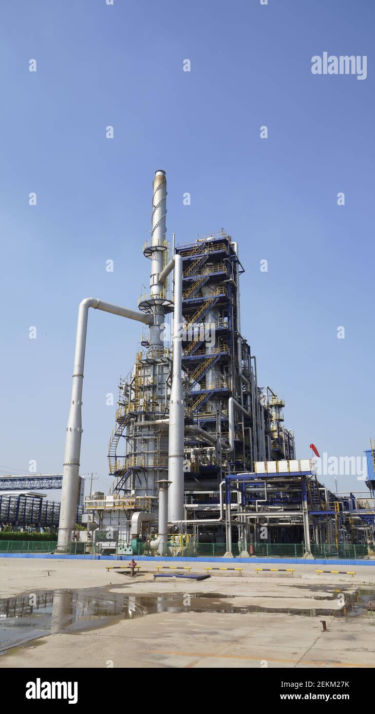 --FILE--Equipment for oil refinery are seen at a factory of China ...