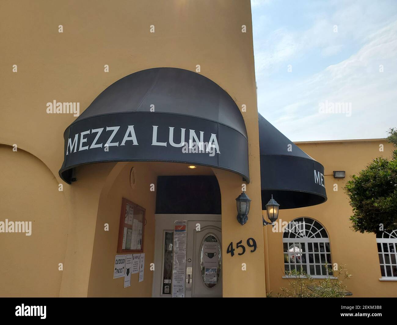 Facade of Mezza Luna Italian cuisine restaurant in Half Moon Bay ...